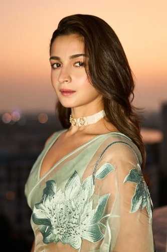 Alia Bhatt to have a special role in Kalki 2898 AD sequel? Reddit ...