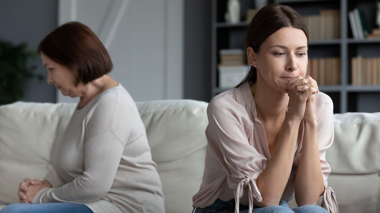 Famille toxique : ces signes qui prouvent que vos parents sont ...