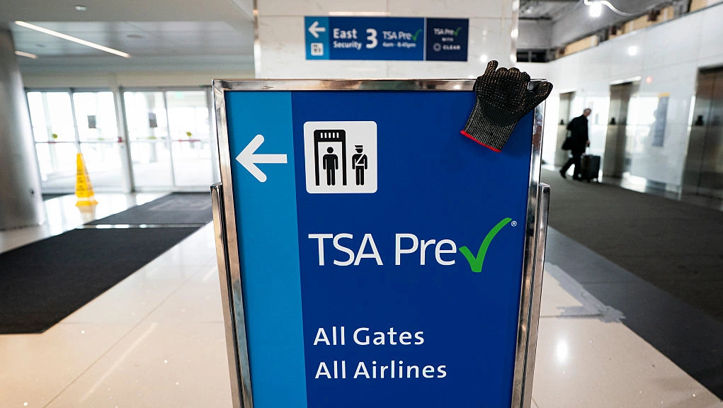 19 tips for faster, cheaper, and more comfortable air travel