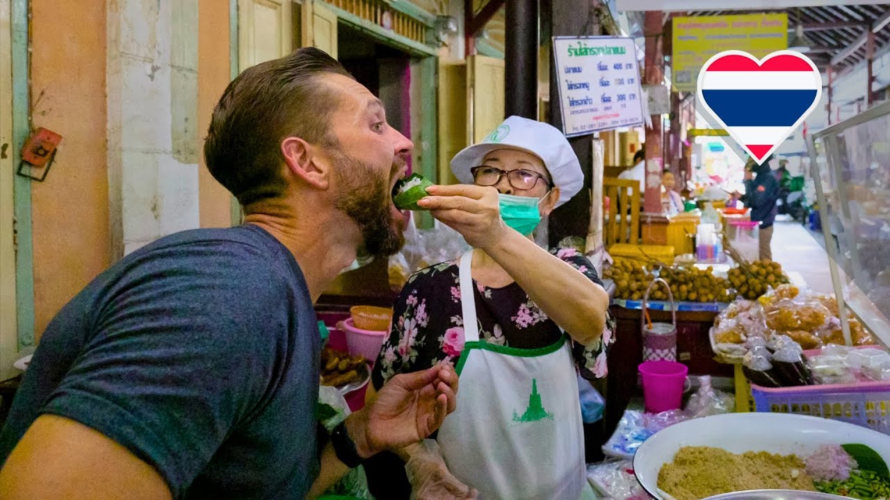 Traditional Thai food at Bangkok’s oldest market