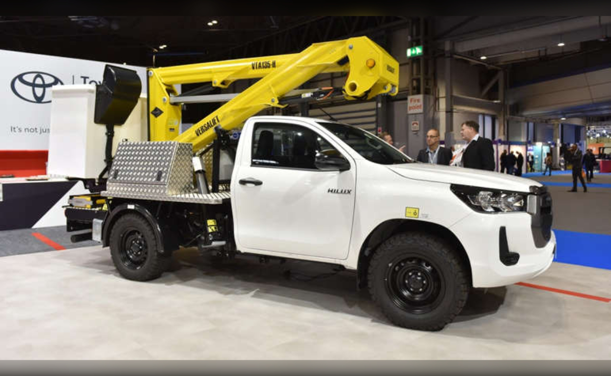 Toyota lanza la primera Hilux eléctrica de su historia: llega con ...