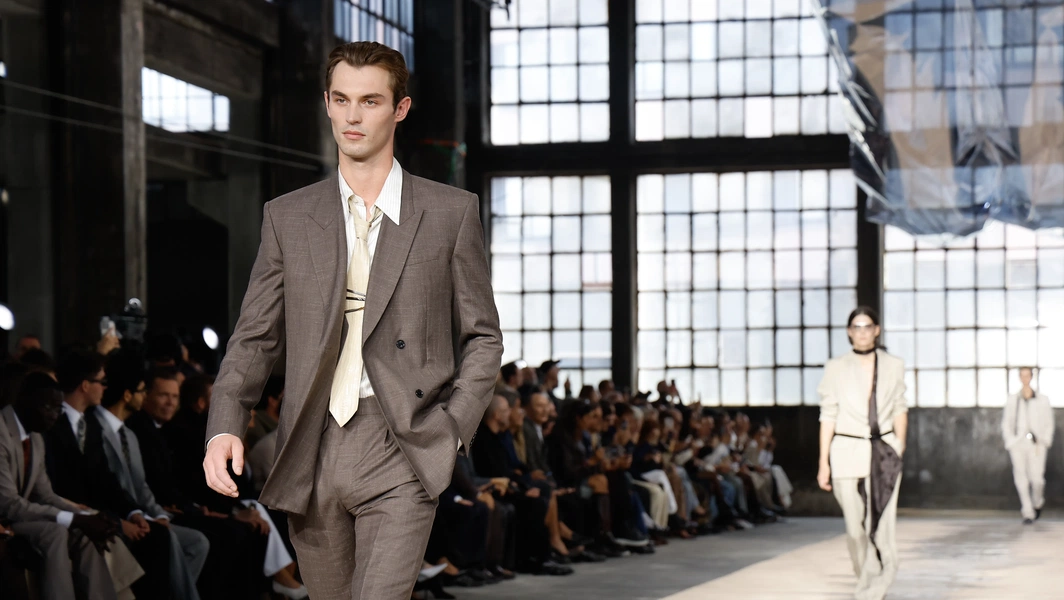 10 iconic 1980s trends revived in modern fashion