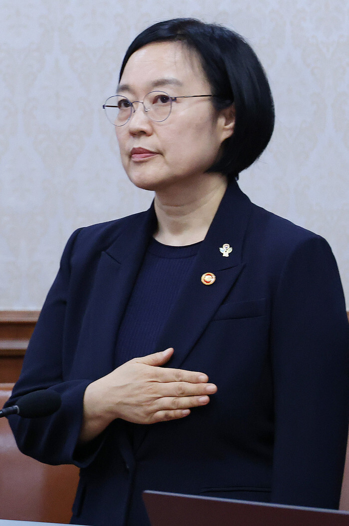 Prime minister nominee attends cabinet meeting