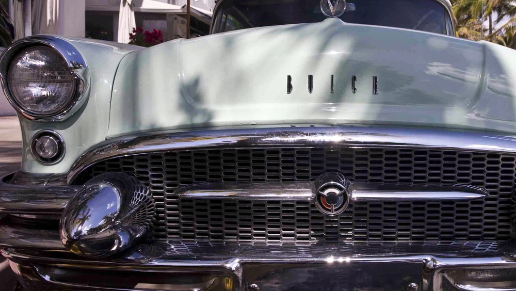 14 cars with distinctive two-tone paintwork