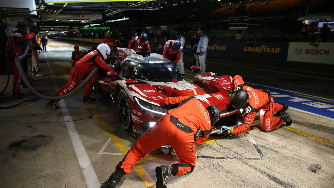 Toyota edges BMW in dramatic Le Mans finish