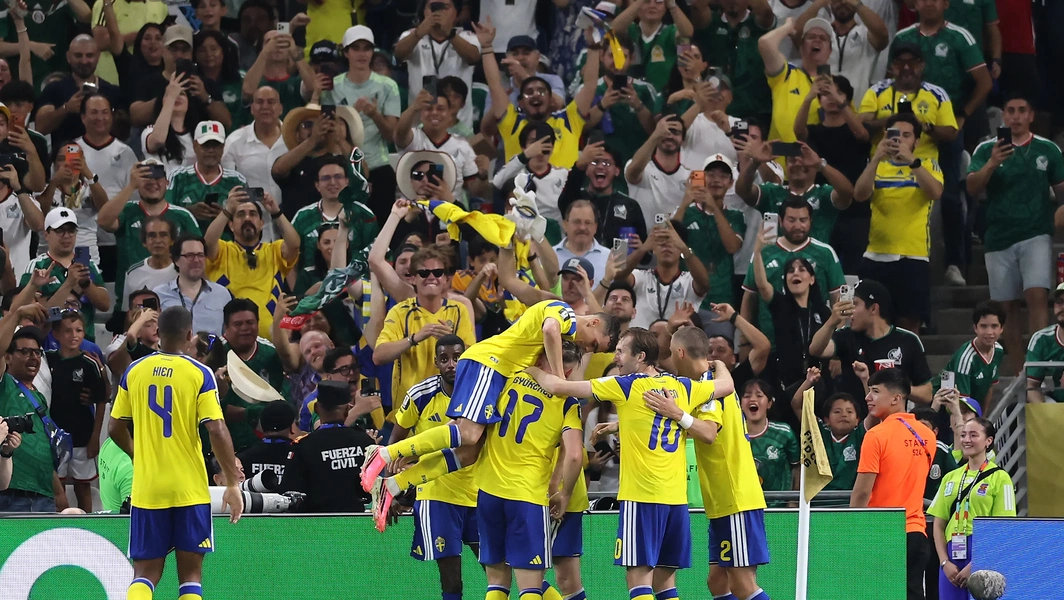 Potter's bloody ear mystery follows Sweden's 5-1 World Cup win