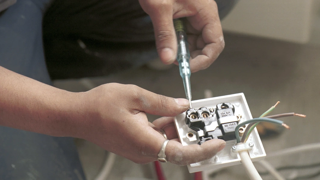 Essential safety tips for DIY electrical projects