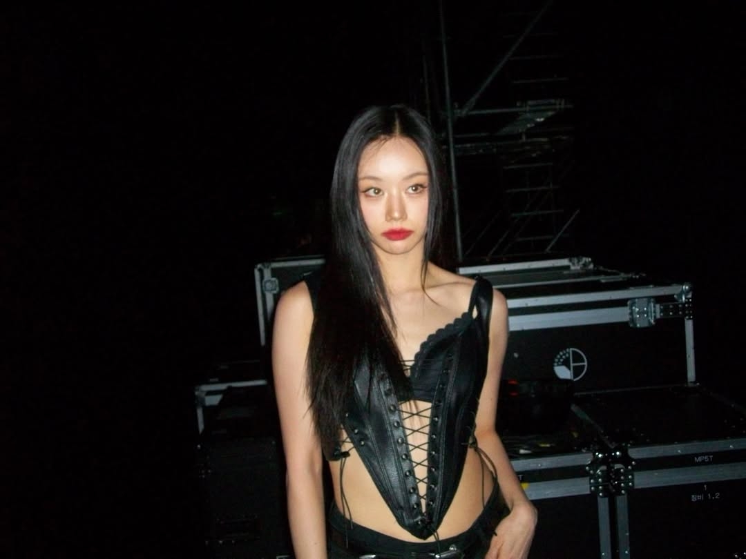 Hyeri, so slim… a waistline that makes the 'belly fat controversy' look ...