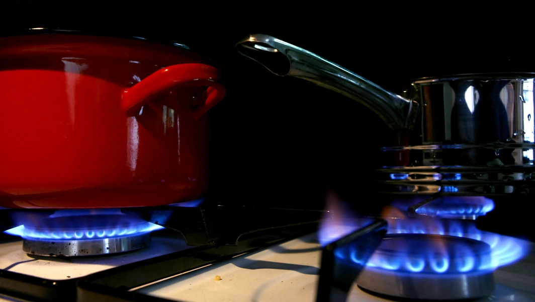 Safe and efficient gas stove practices