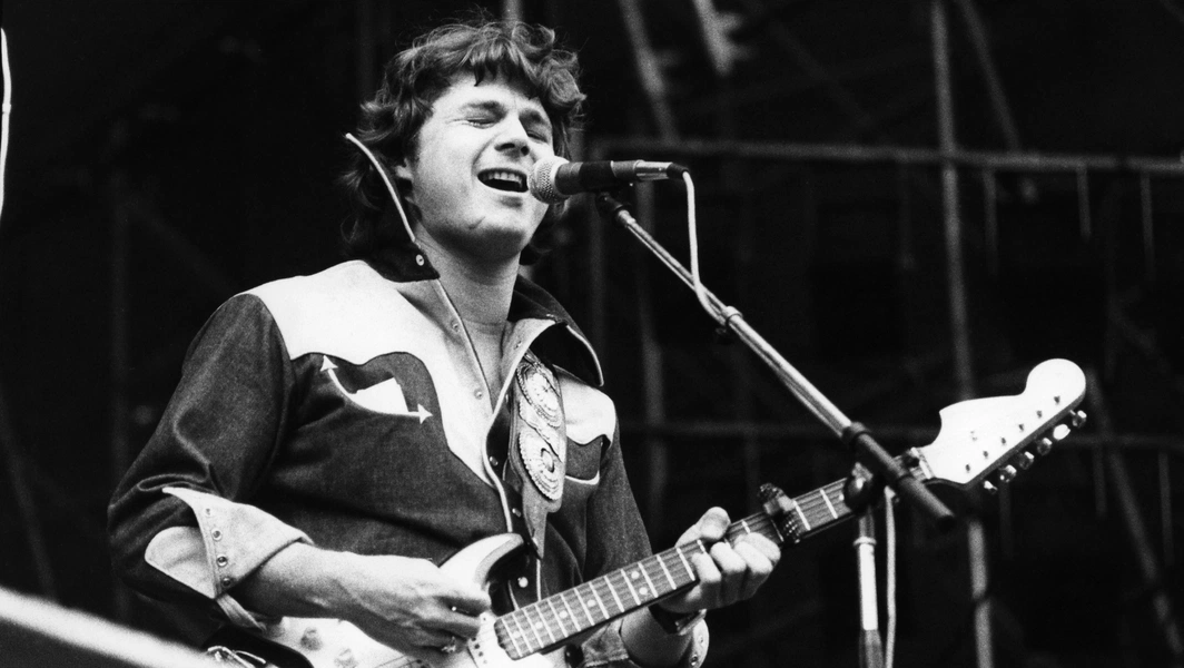 9 iconic acoustic rock songs