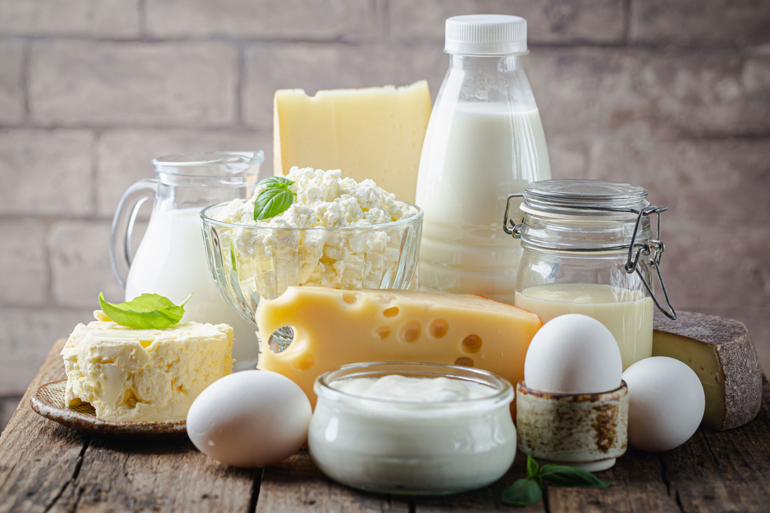 12 fatty foods you should avoid and 12 you can eat regularly