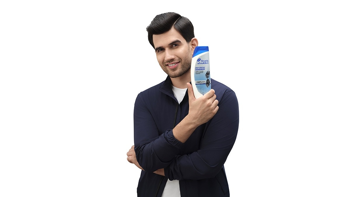 Oily sticky dandruff requires a different approach. Here's what you ...