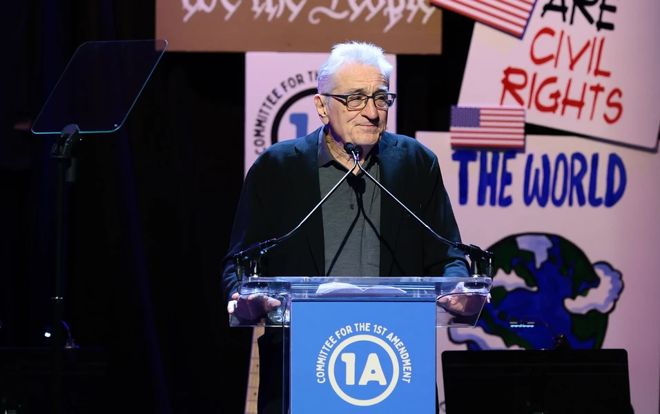 De Niro slams Trump in fiery First Amendment speech