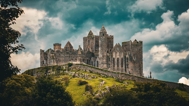 In Ireland, these 10 stunning castles will make you feel like you’re in ...