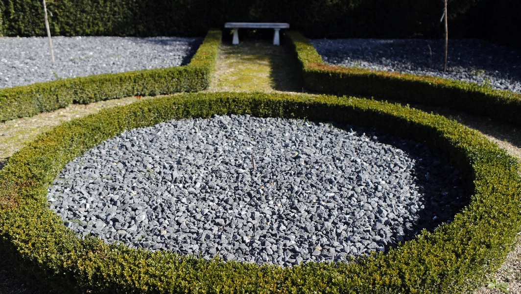 11 creative garden edging ideas