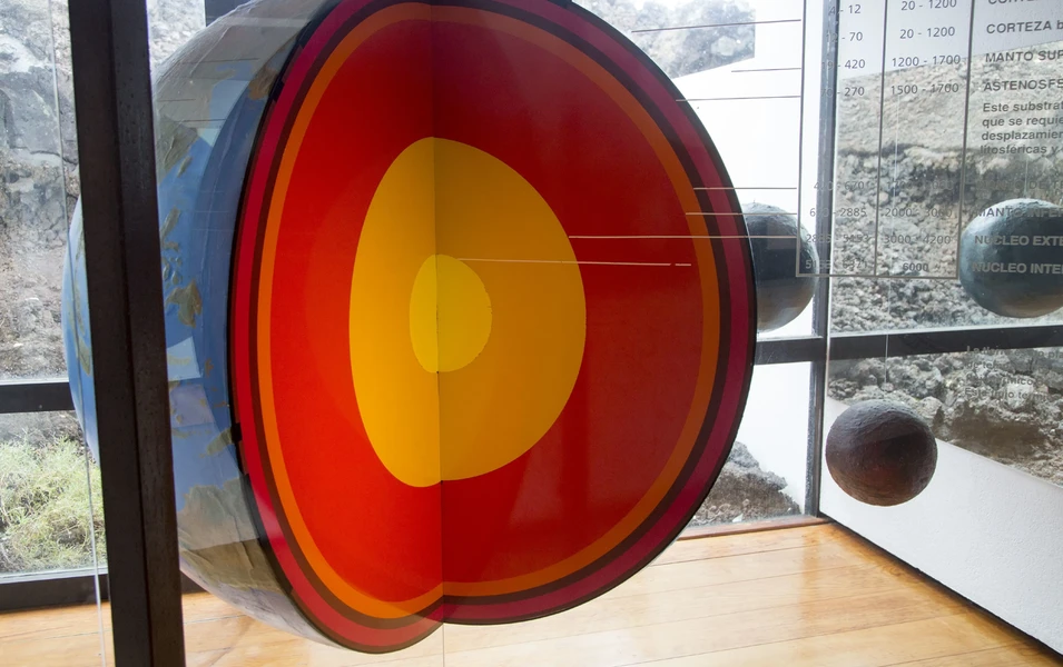 Carbon found to be crucial in Earth's core freezing process