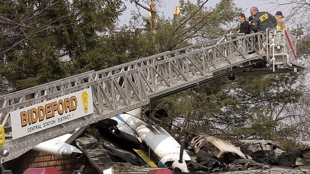 Missouri skydiving plane crash claims 12 lives