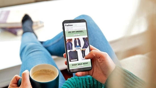 Add to cart, pay zero: Youngsters in South Korea are obsessed with ...