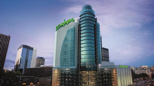 Colas kilométricas en El Corte Inglés ante las últimas horas de las ...
