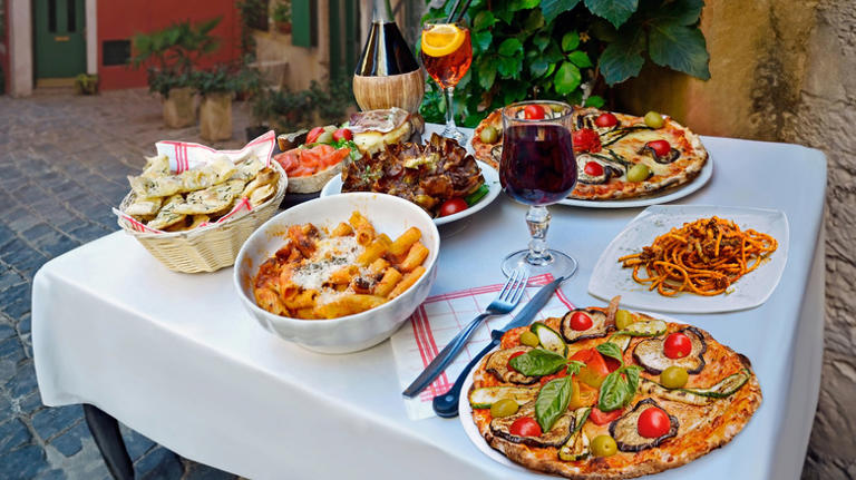 The secret way to tell whether a restaurant in Italy is authentic or ...
