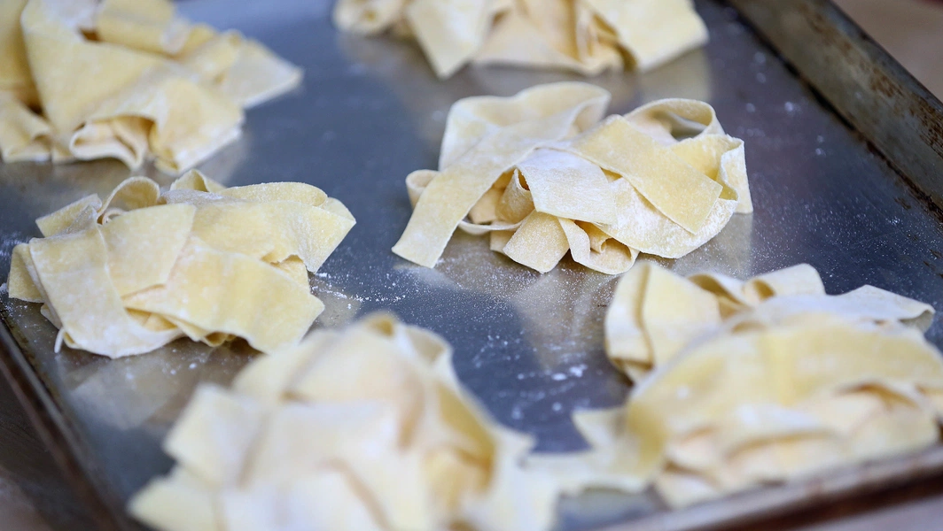 Pasta innovations pair cashew cream with garlic flair