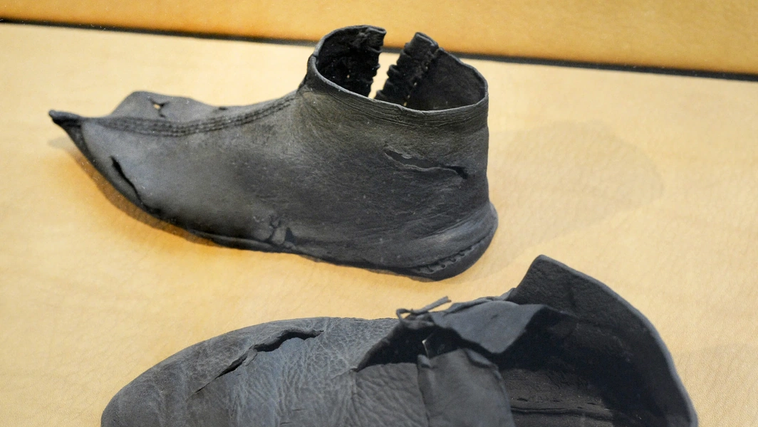 6 medieval fashion trends past and present