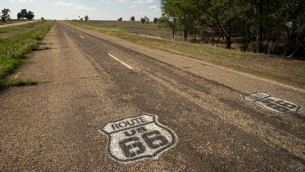 14 iconic roadside stops across America