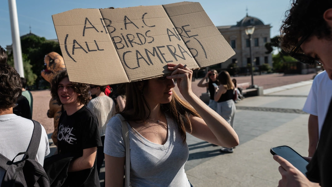 9 strange and unfounded conspiracy theories