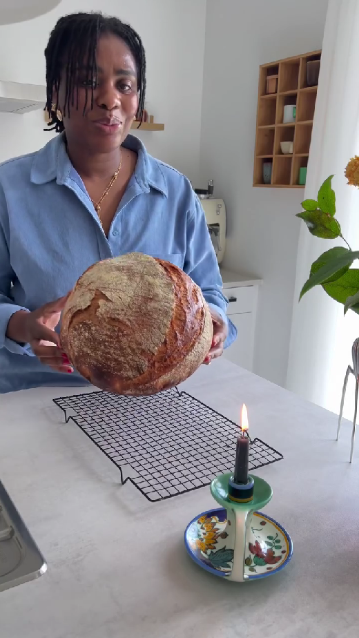 O cheirinho de pão fresco saindo do forno hoje