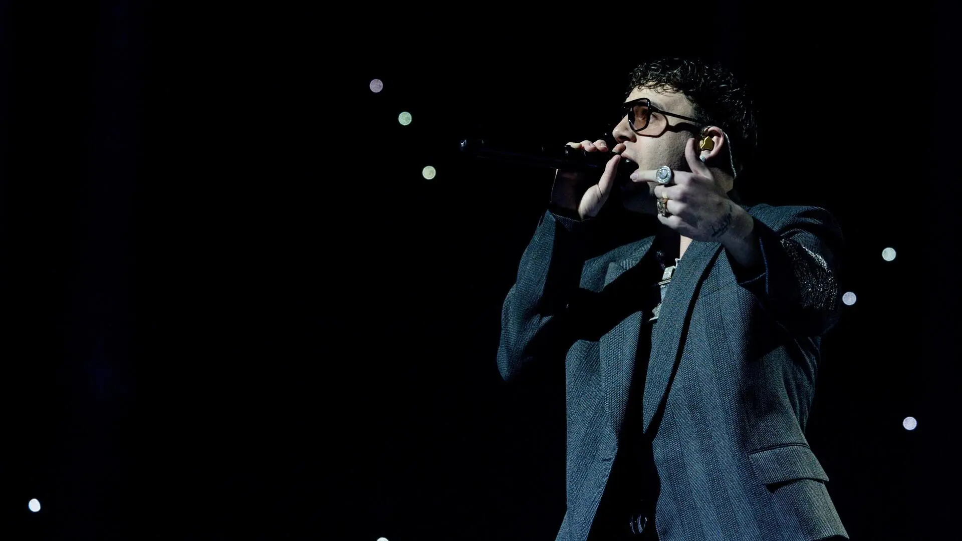 Quevedo suma 16 conciertos en Madrid y Barcelona: cuándo son y cuánto ...