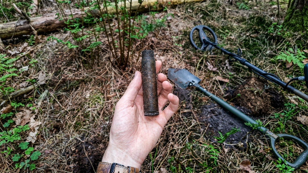 Dutch lakeside dig uncovers even more WW2 relics