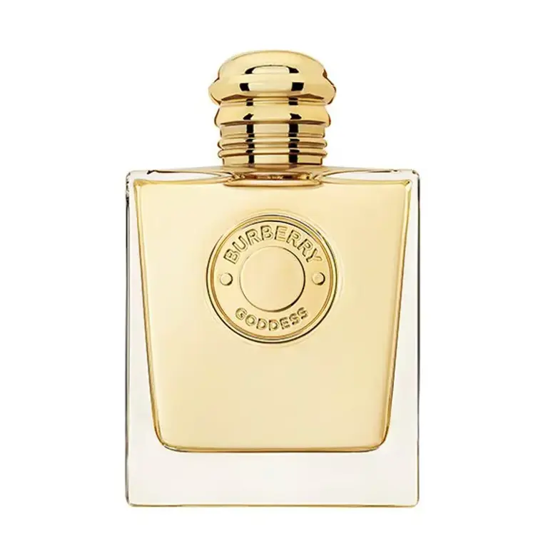 Perfumes frescos que huelen a piel dorada y atardeceres frente al mar