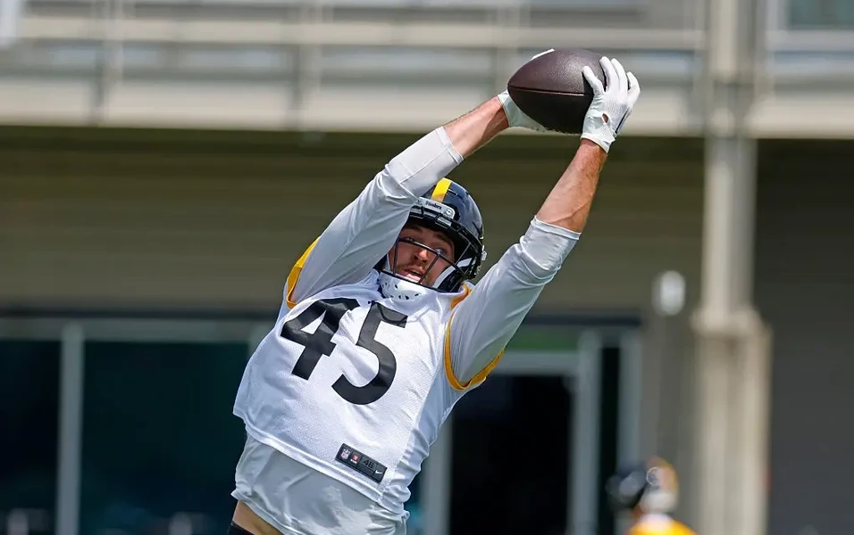 Steelers add Pittsburgh native WR Levi Wentz in roster moves