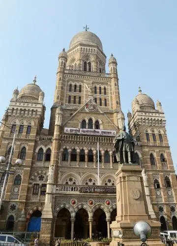 After AI flags lapses, BMC slaps ₹9.25cr fine on drain-cleaning contractors