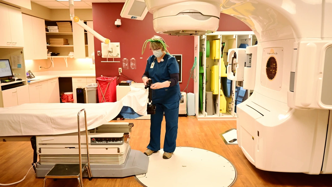 18 high-paying healthcare jobs without a bachelor’s degree