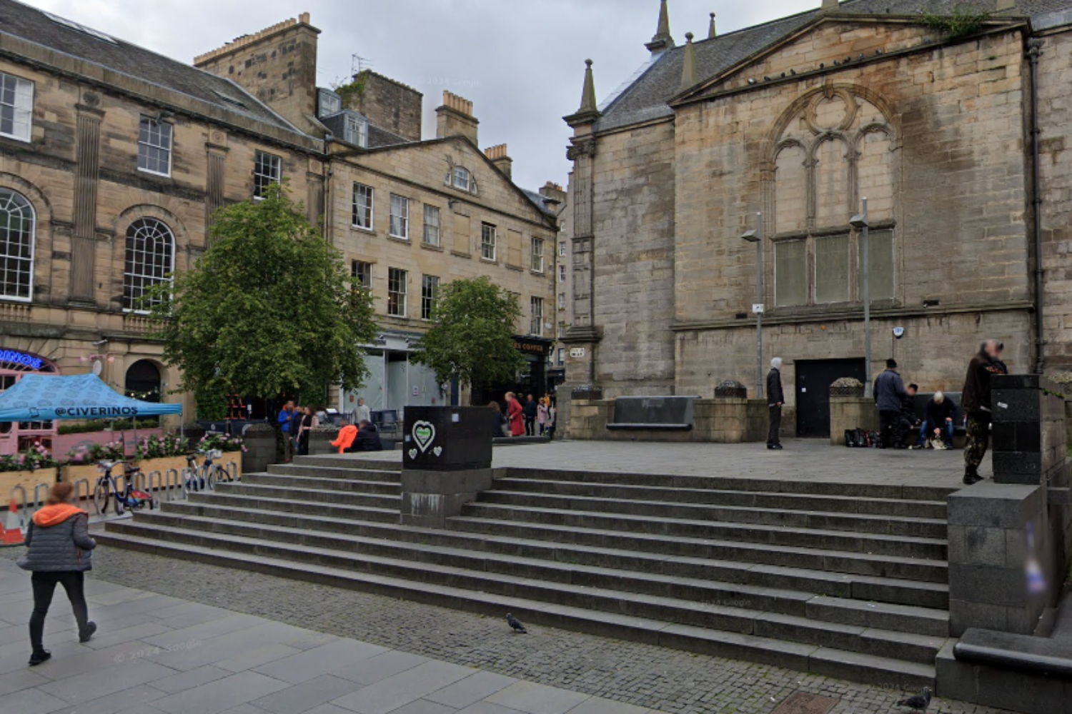 Man found dead in street in Edinburgh city centre as police launch probe
