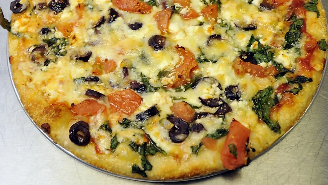 10 unique pizza styles across America