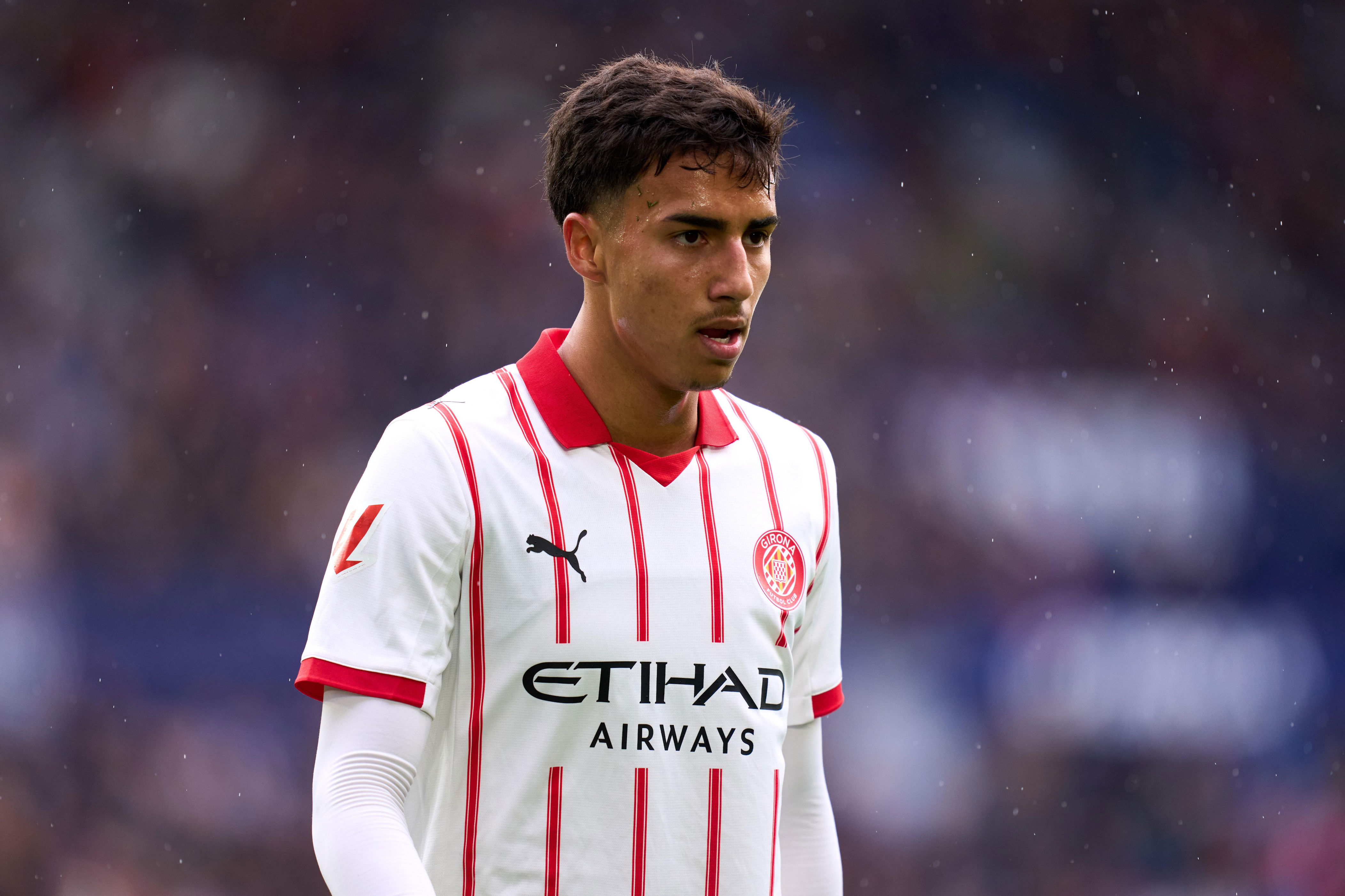 Barcelona add Man City’s Vitor Reis to list of center-back targets