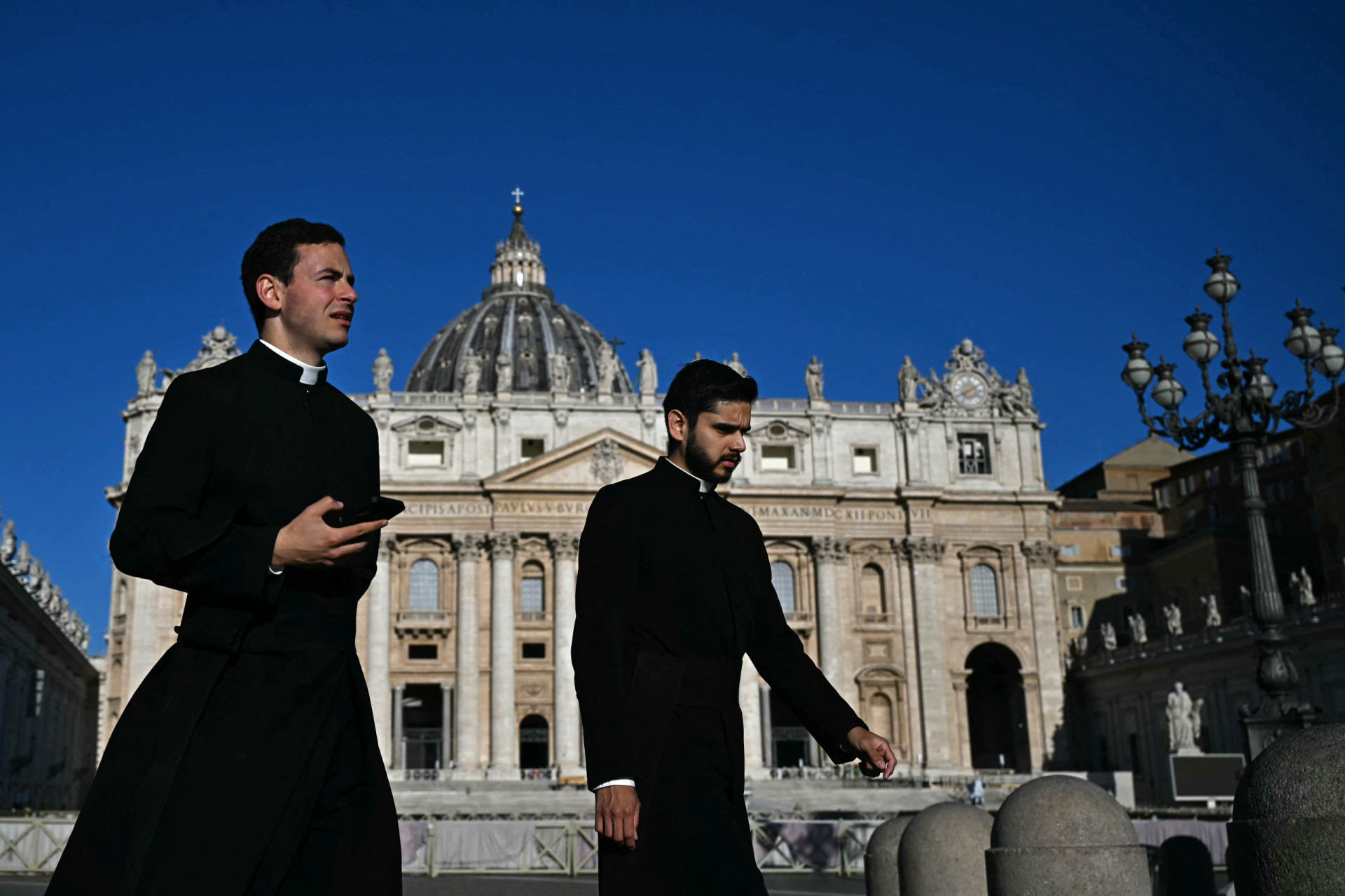 Extraordinary rules Catholic priests have to follow