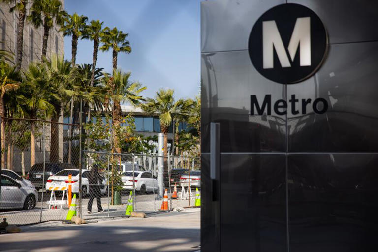 Letters to the editor: Commuter habits are the true barrier for LA.'s ...