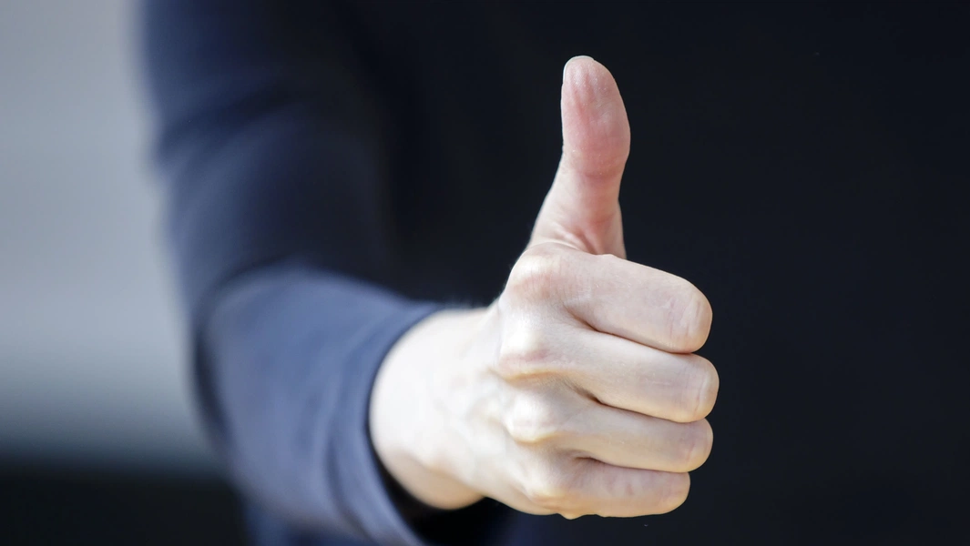 5 gestures with surprising meanings around the world
