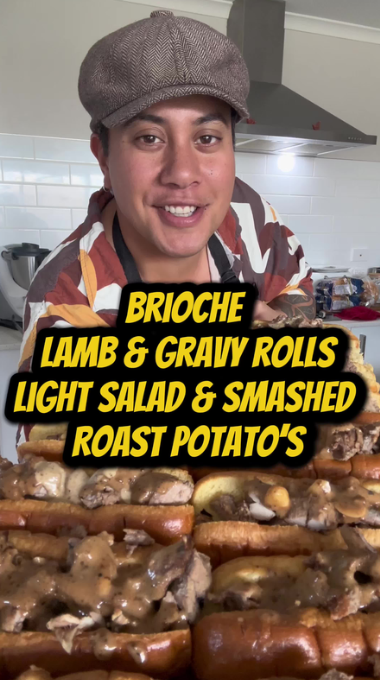 How to make lamb and gravy brioche rolls