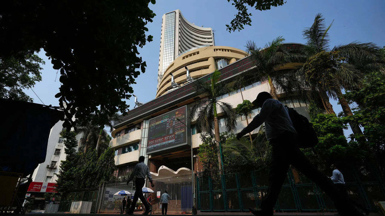 Stock Markets Extend Winning Streak, Sensex Ends With Over 500 Points Gains