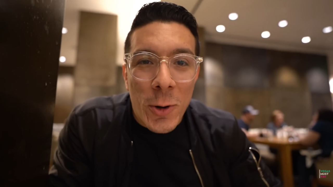 Top foods at Bacchanal Buffet Asian Italian Mexican and seafood tour
