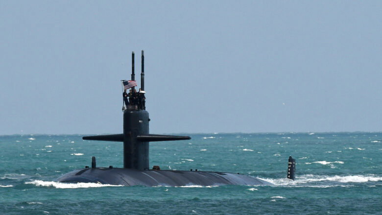 La marine américaine réactive une escadre de sous-marins en Australie ...