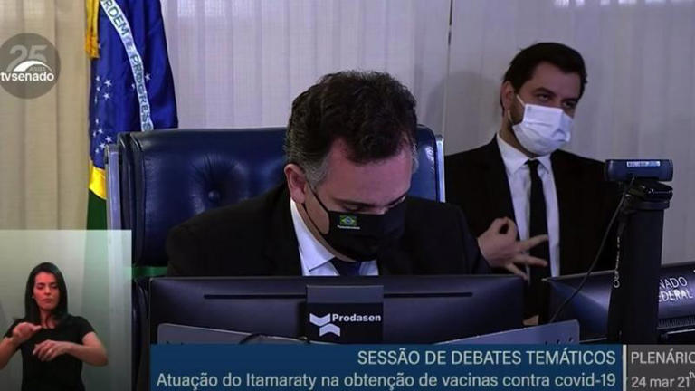 FIFA inocenta juiz de VAR da Copa por suposto gesto racista; entenda a ...