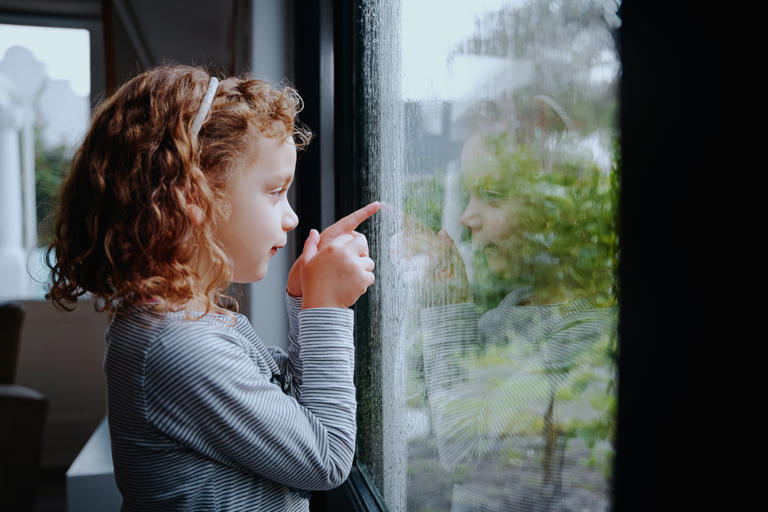9 highly intelligent traits of people who are happiest when it's ...
