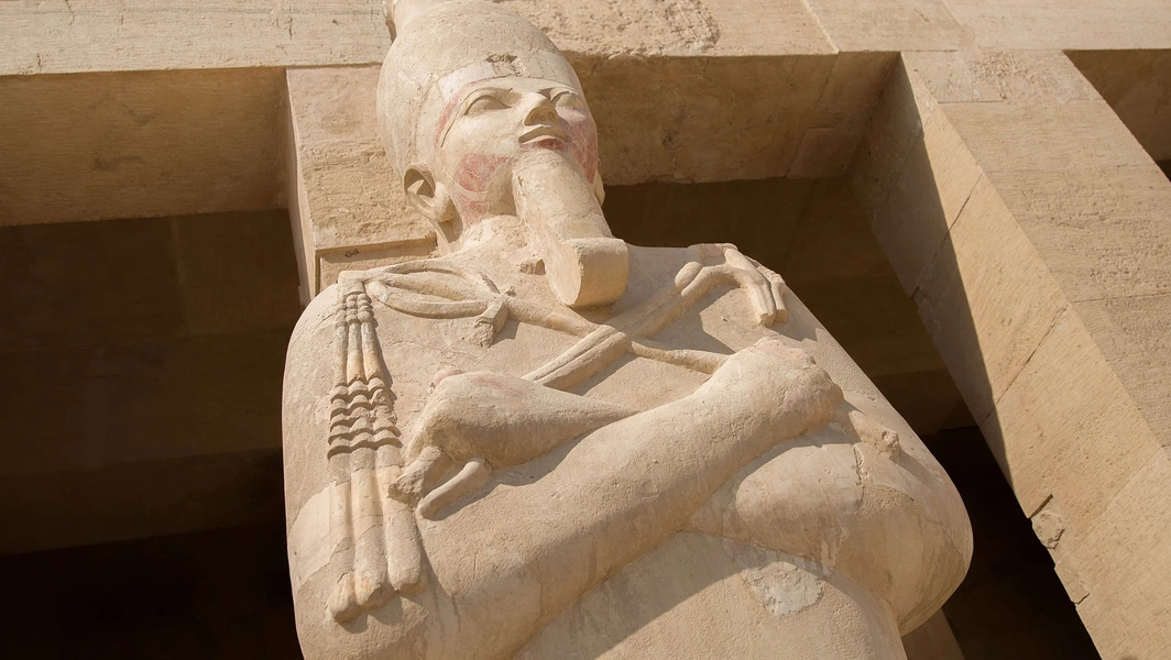 9 eccentric figures who made history