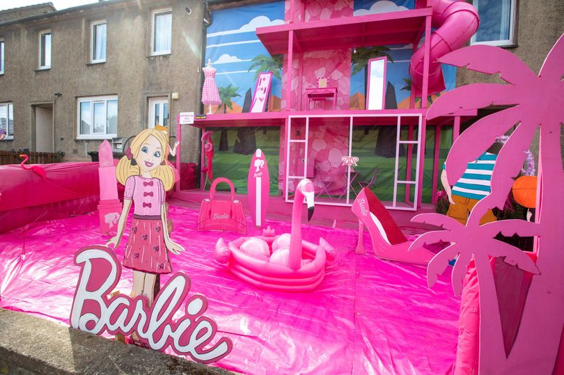 Mum spends £5,000 turning home into Barbie Dreamhouse and neighbours ...