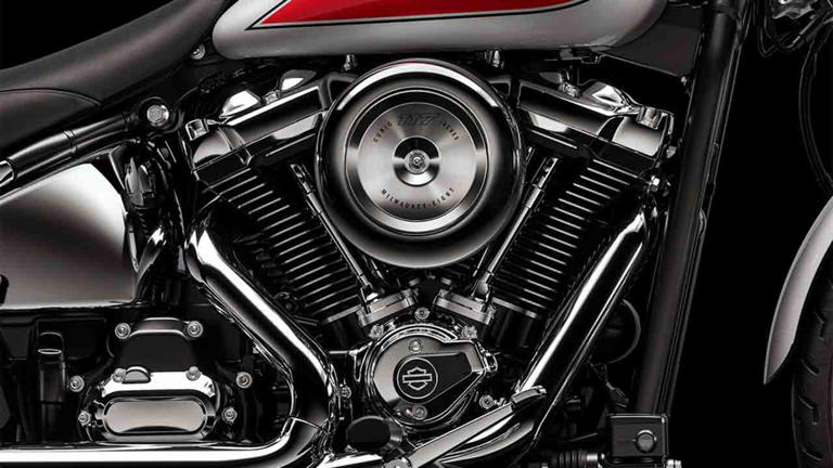 Harley-Davidson lässt die Super Glide als limitierte Edition für 2026 ...